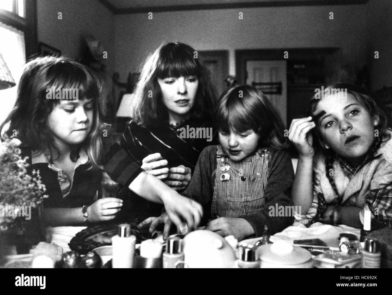 SHOOT THE MOON, Tracey Gold, Diane Keaton, Tina Yothers, Viveka Davis ...