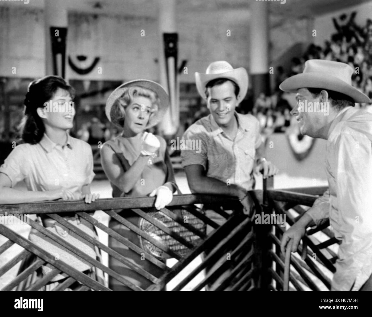 STATE FAIR, de gauche, Pamela Tiffin, Alice Faye, Pat Boone, Tom Ewell ...