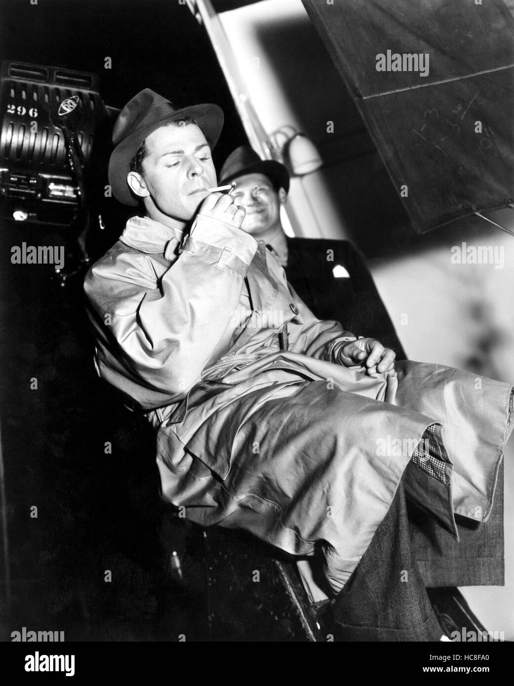 36 HEURES À TUER, (aka TRENTE-SIX HEURES À TUER), Brian Donlevy, Warren Hymer (retour), on set ...