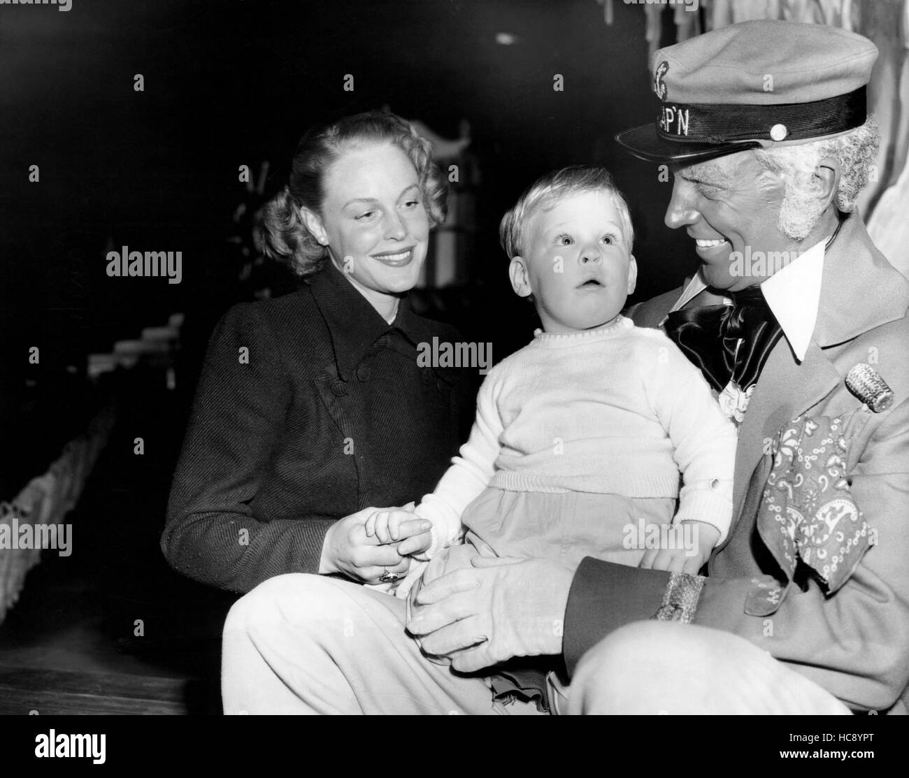 Vous êtes mon tout, de gauche : Elizabeth et Dan Dailey, Jr. visiter ...