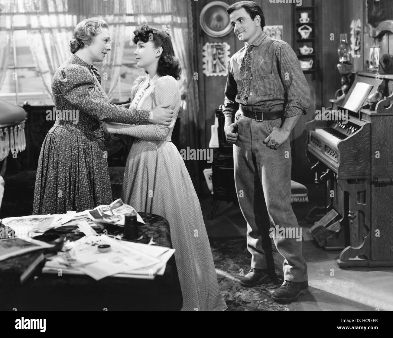 20 L'équipe de muletiers, de gauche, Marjorie Rambeau, Anne Baxter ...