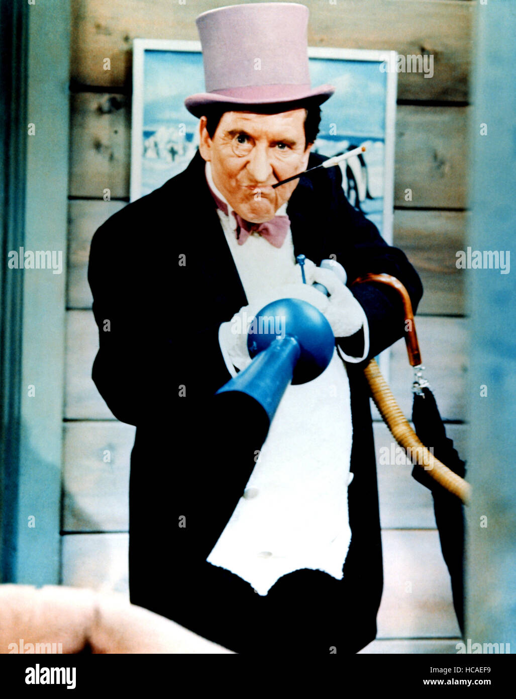 BATMAN, (alias Batman : The Movie), Burgess Meredith, 1966, TM et ...