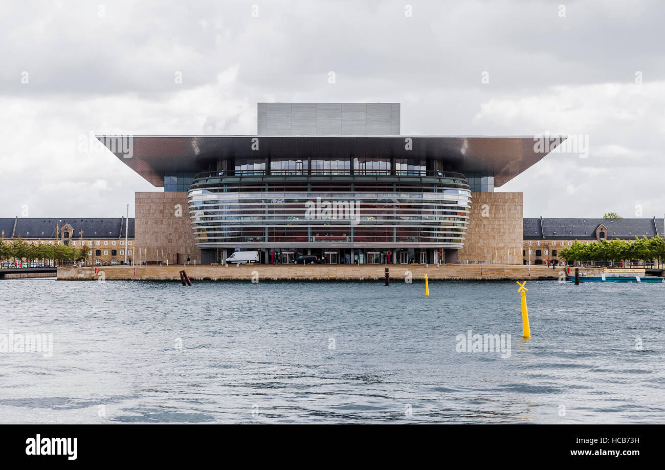 Opéra moderne Banque de photographies et d’images à haute résolution ...