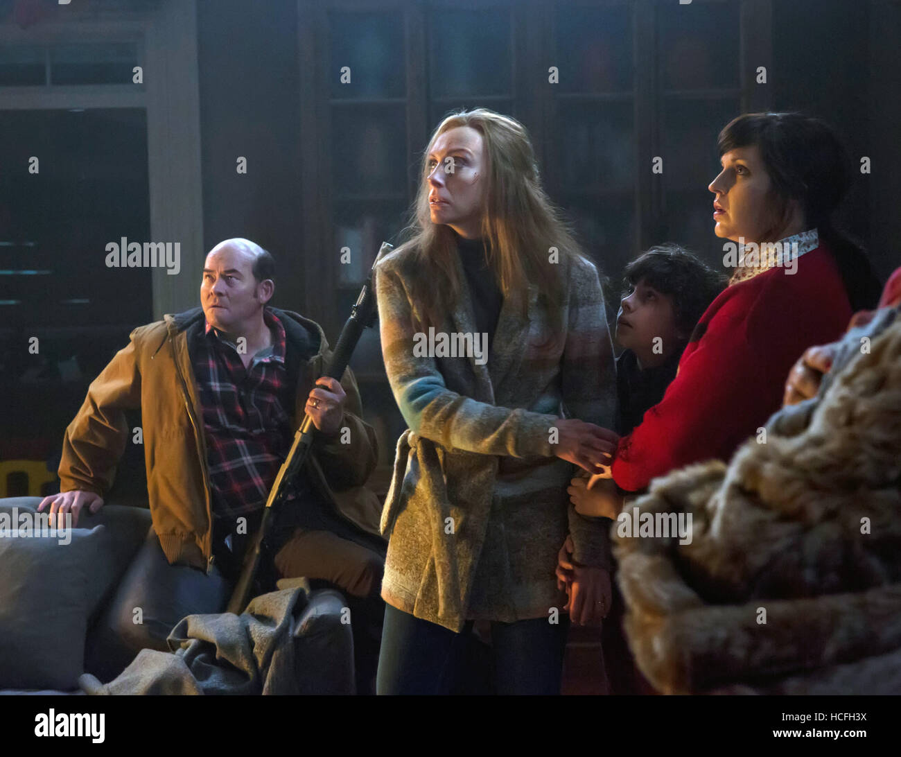 KRAMPUS, l-r : David Koechner, Toni Collette, Emjay Anthony, Allison ...