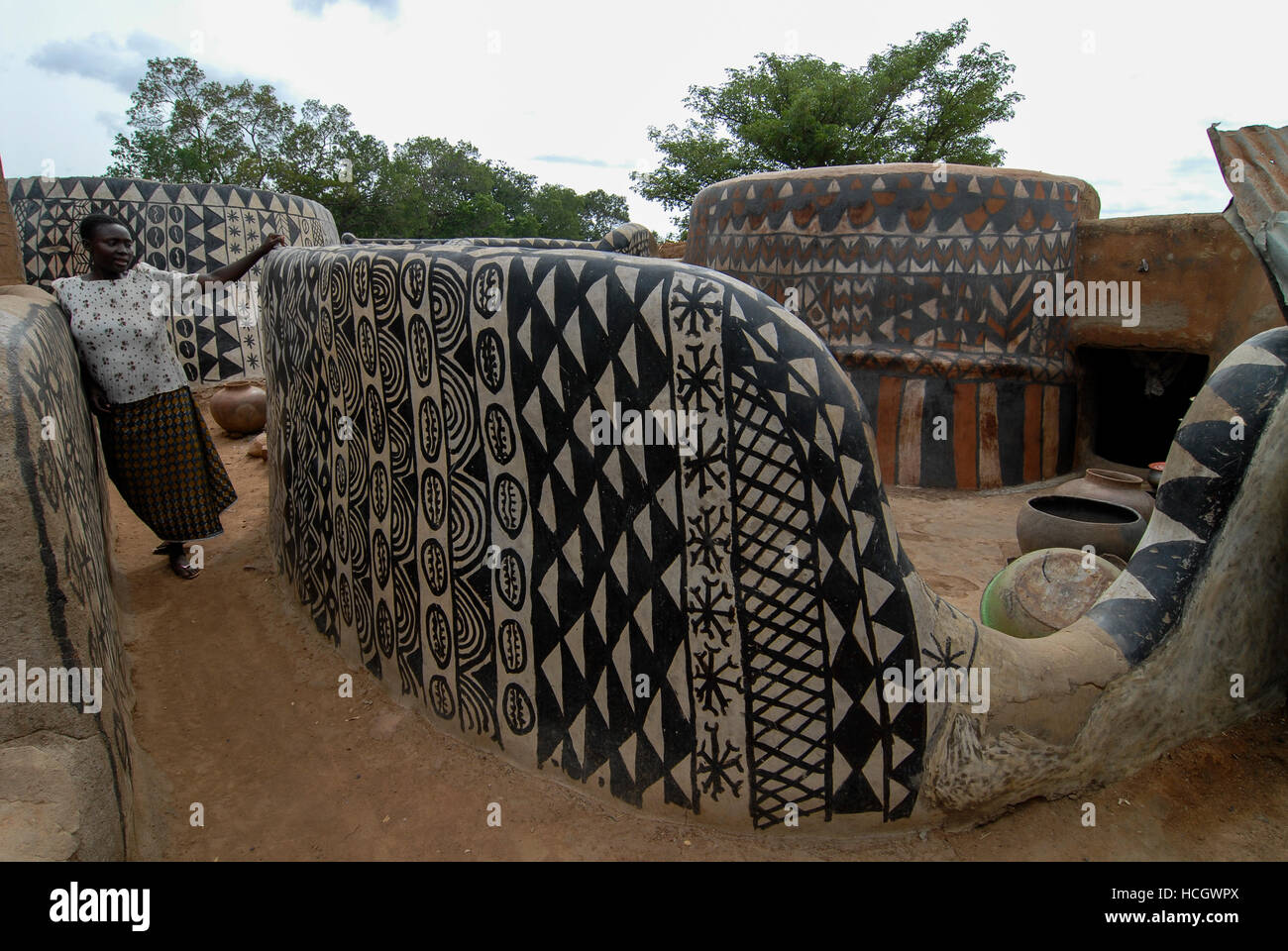Maison peinte village de kassena Banque de photographies et d’images à ...