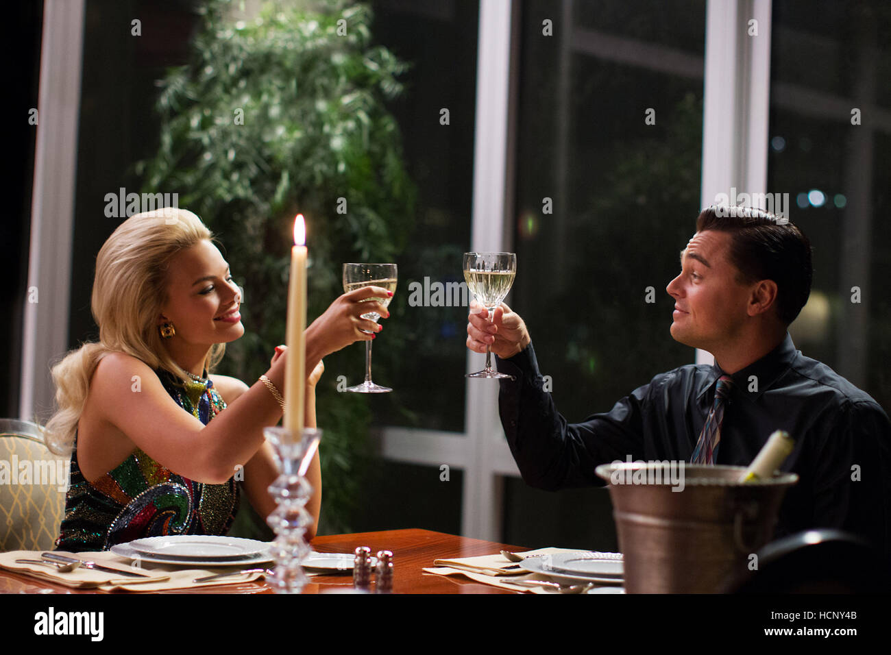 Le loup de WALL STREET, de gauche : Margot Robbie, Leonardo DiCaprio ...