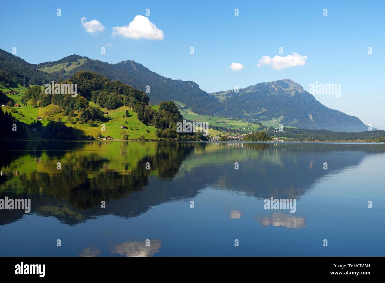 Lake lauerz Banque de photographies et d’images à haute résolution - Alamy