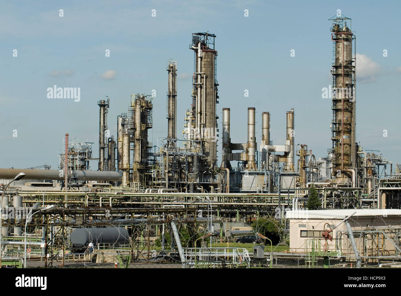 Raffinerie d'omv Banque de photographies et d’images à haute résolution ...