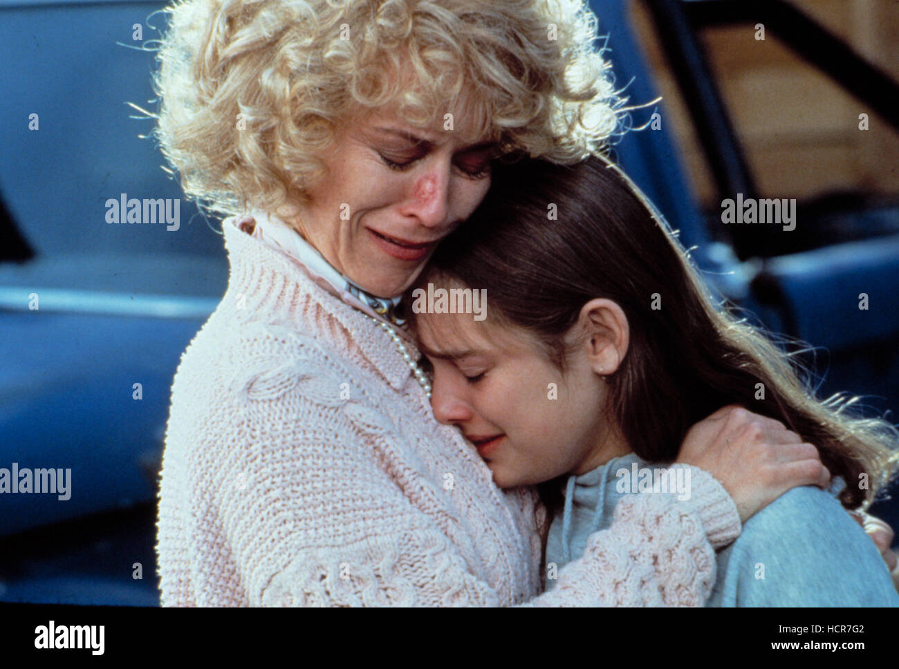 BIG GIRLS DON'T CRY...ILS OBTIENNENT MÊME, Margaret Whitton, Hillary Wolf, 1992. (C) New Line ...