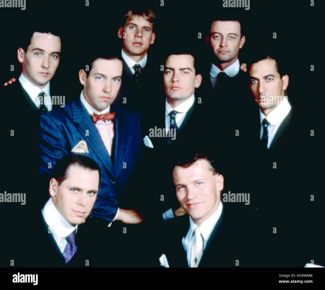 Huit hommes, (à l'arrière, L-R), John Cusack, D.B. Sweeney, Perry Lang ...