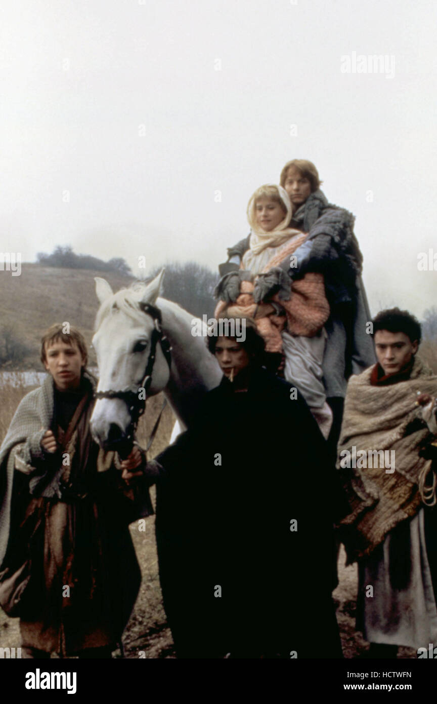 Lion, (avant l-r) : Chris Pitt, Dexter Fletcher, Matthieu Sim, (à ...