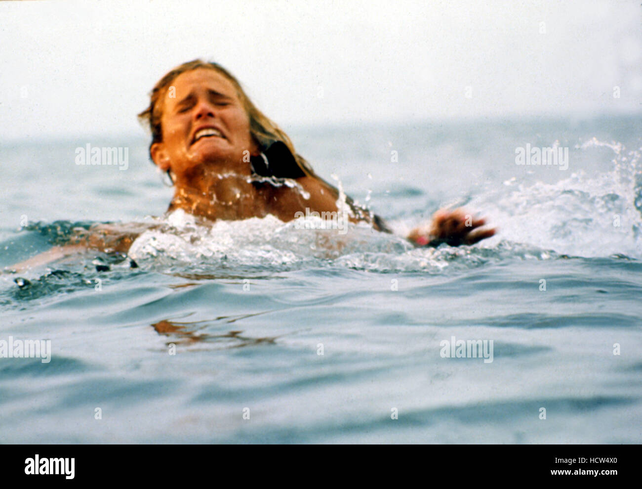 Jaws susan backlinie 1975 Banque de photographies et d’images à haute ...