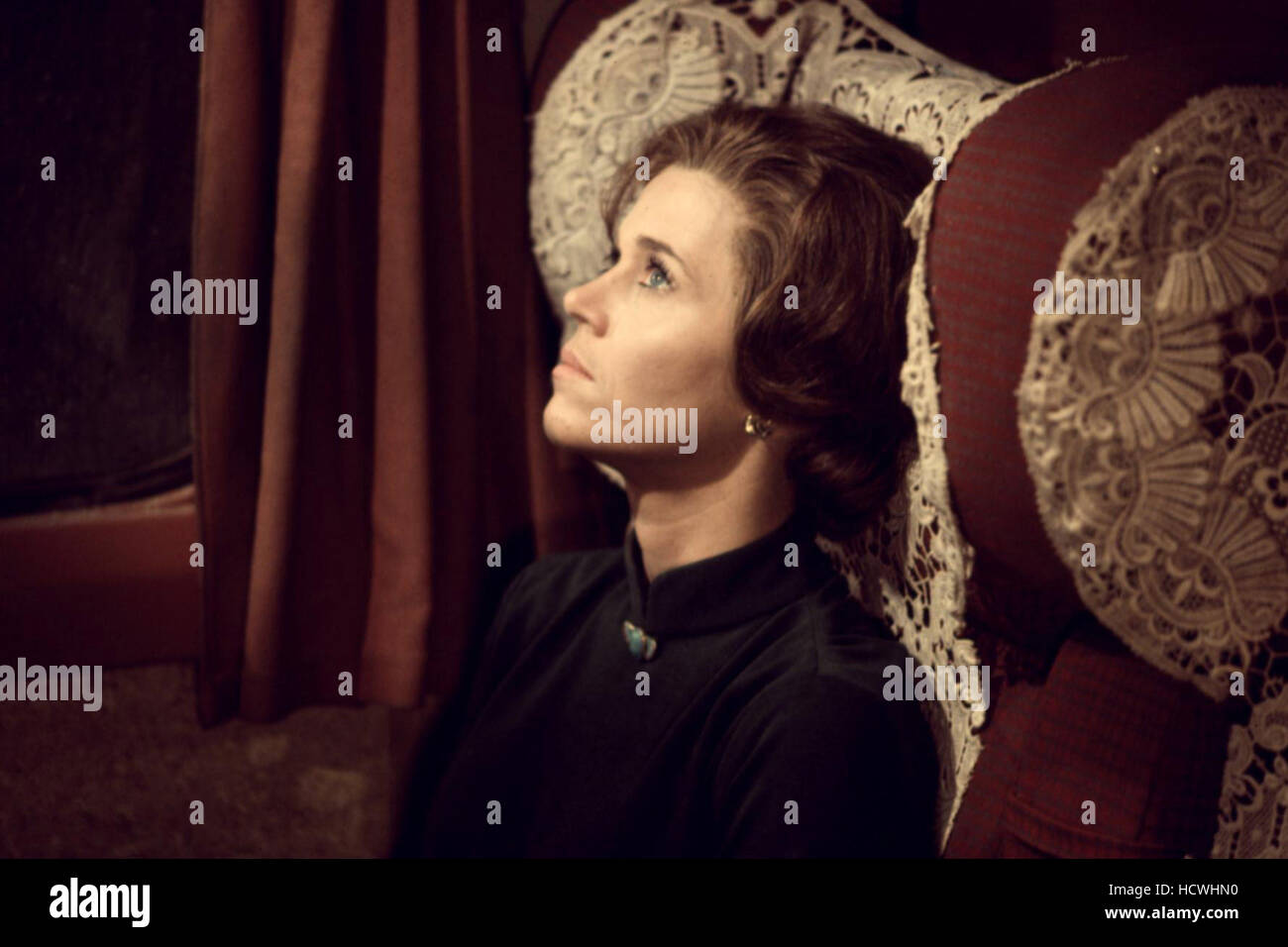 JULIA, Jane Fonda, 1977. TM et © Copyright 20th Century Fox Film Corp ...