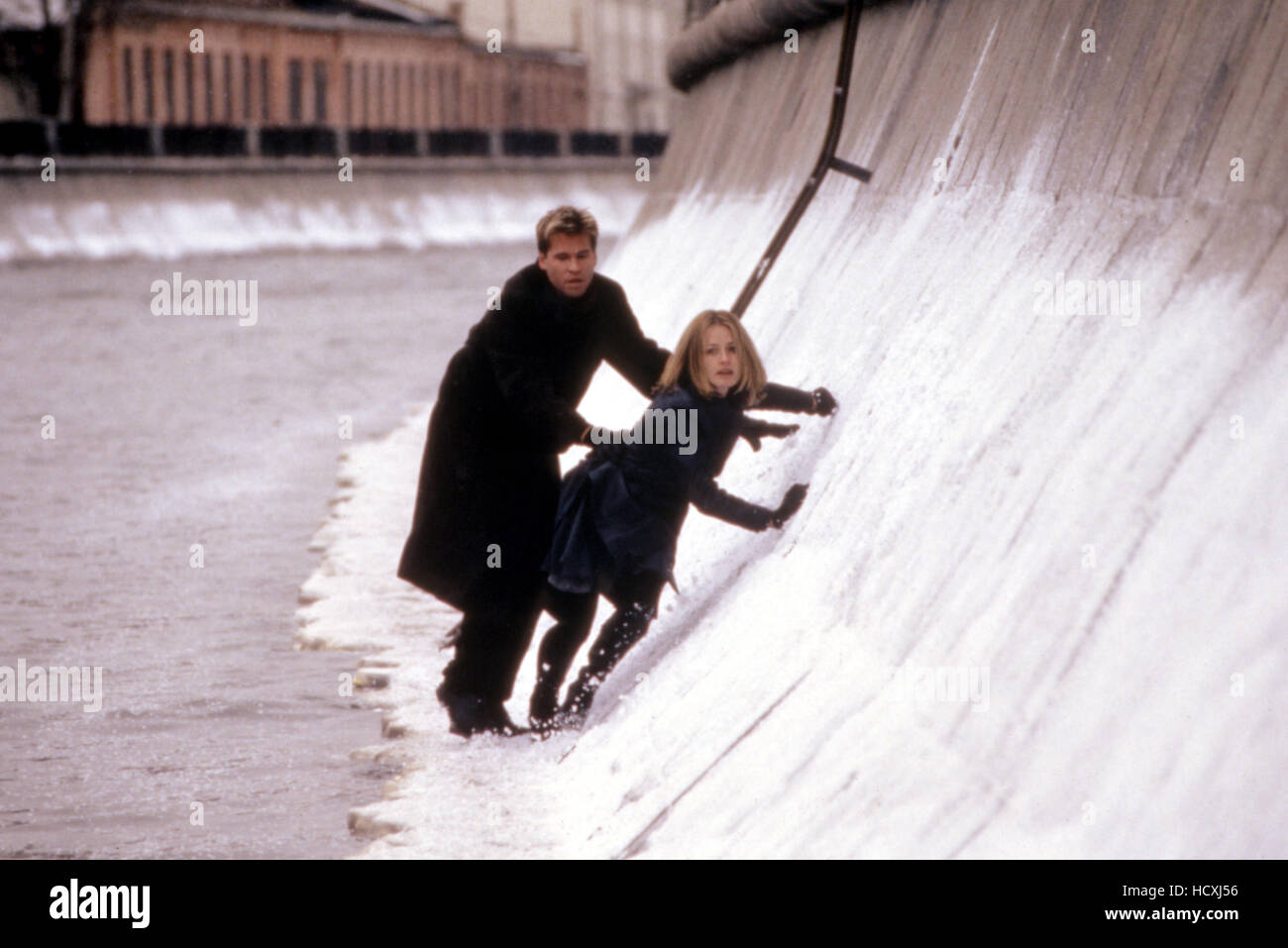 Le SAINT, Val Kilmer, Elisabeth Shue, 1997, (c)Paramount/avec la permission d'Everett Collection ...