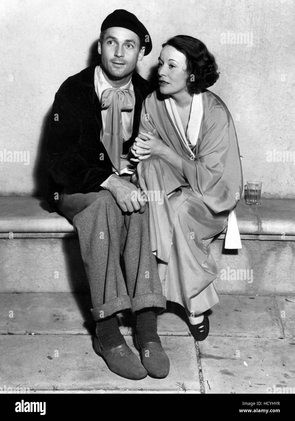 De gauche à droite : Charles Farrell avec épouse Virginia Valli ...