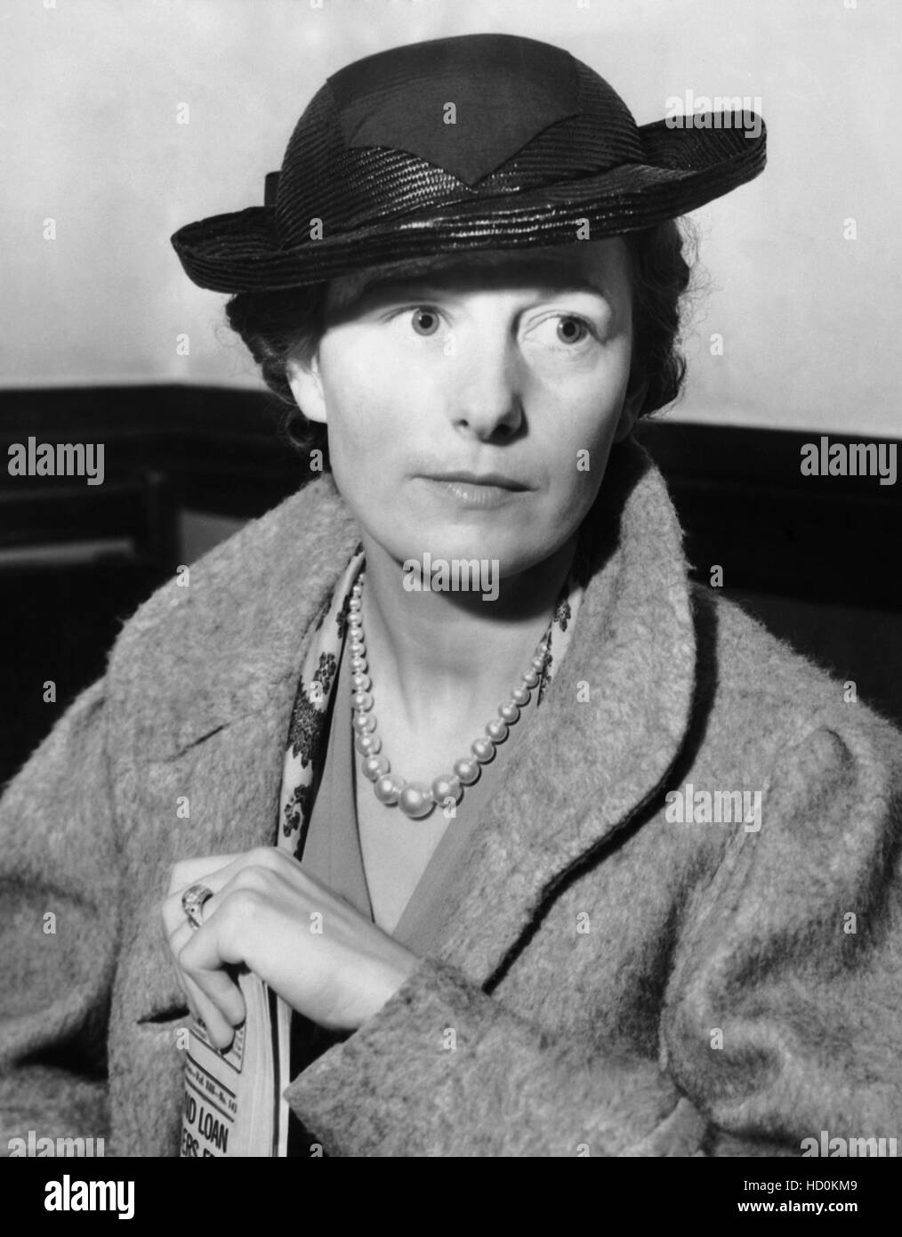 Silent film star Alice Calhoun, à Los Angeles cour à divorcer de son ...