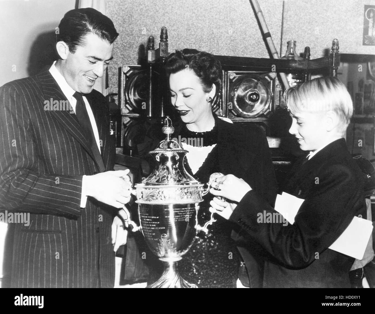 Gregory Peck, Jane Wyman, Claude Jarman, Jr. examiner décerné au ...