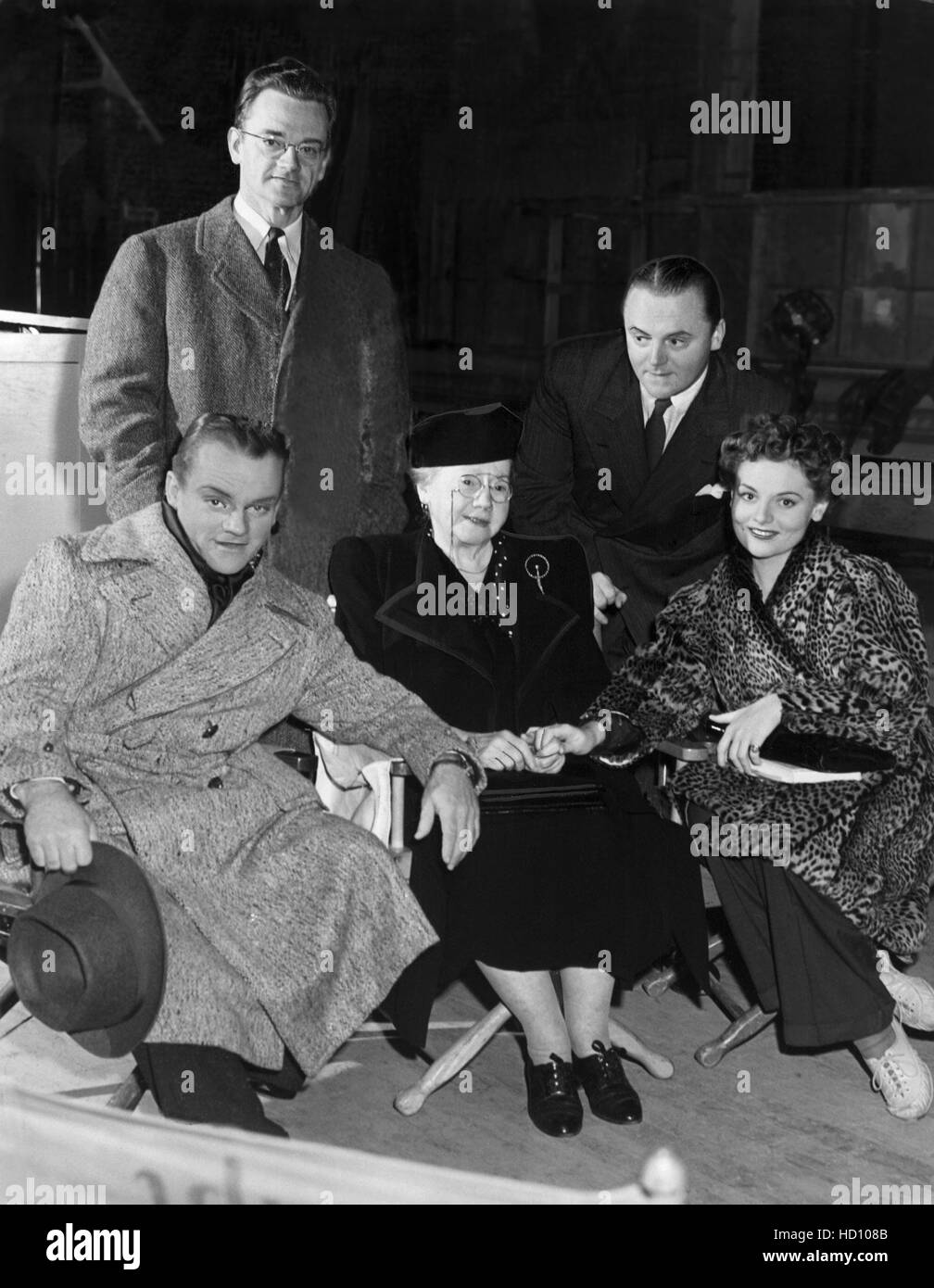 JAMES CAGNEY, EDWARD CAGNEY, Mme. CAGNEY (mère), WILLIAM CAGNEY, JEANNE ...
