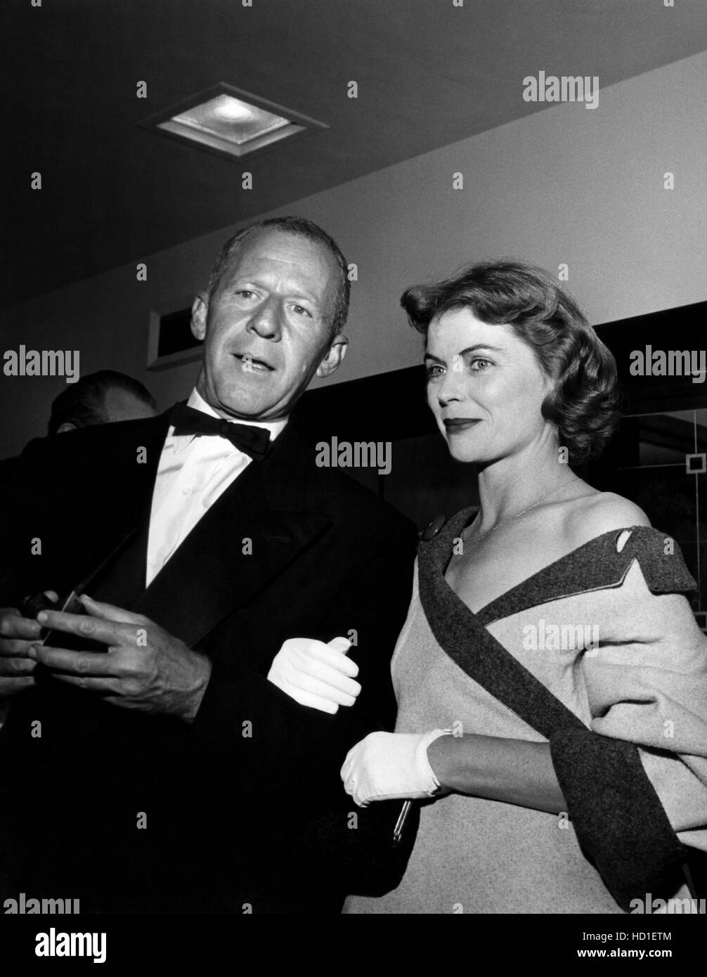 Mari John Swope avec Dorothy McGuire au Hollywood's Huntington Hartford ...