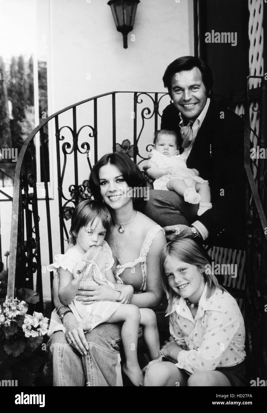 Natalie Wood et son mari Robert Wagner dans leur second mariage. Bois ...