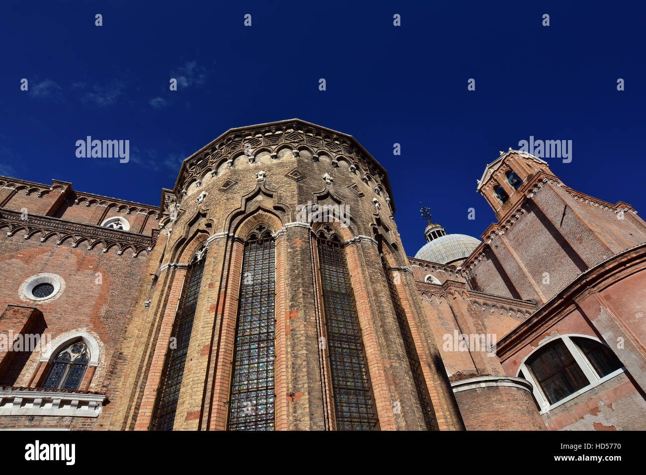 Frise gothique en brique Banque de photographies et d’images à haute ...