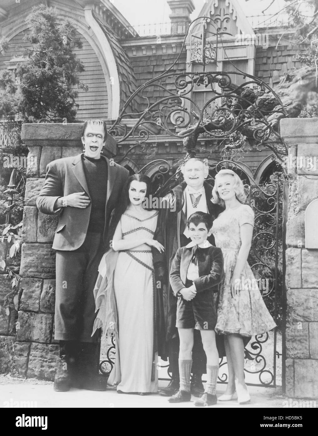 Les Munsters Fred Gwynne Yvonne De Carlo Al Lewis Butch Patrick