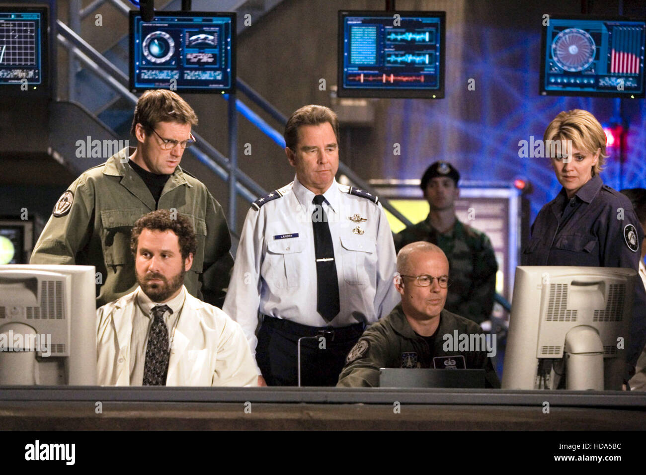 STARGATE : SG-1, Andrew McNee, Michael Shanks, Beau Bridges, Amanda Taping, Gary Jones, 'Arthur ...