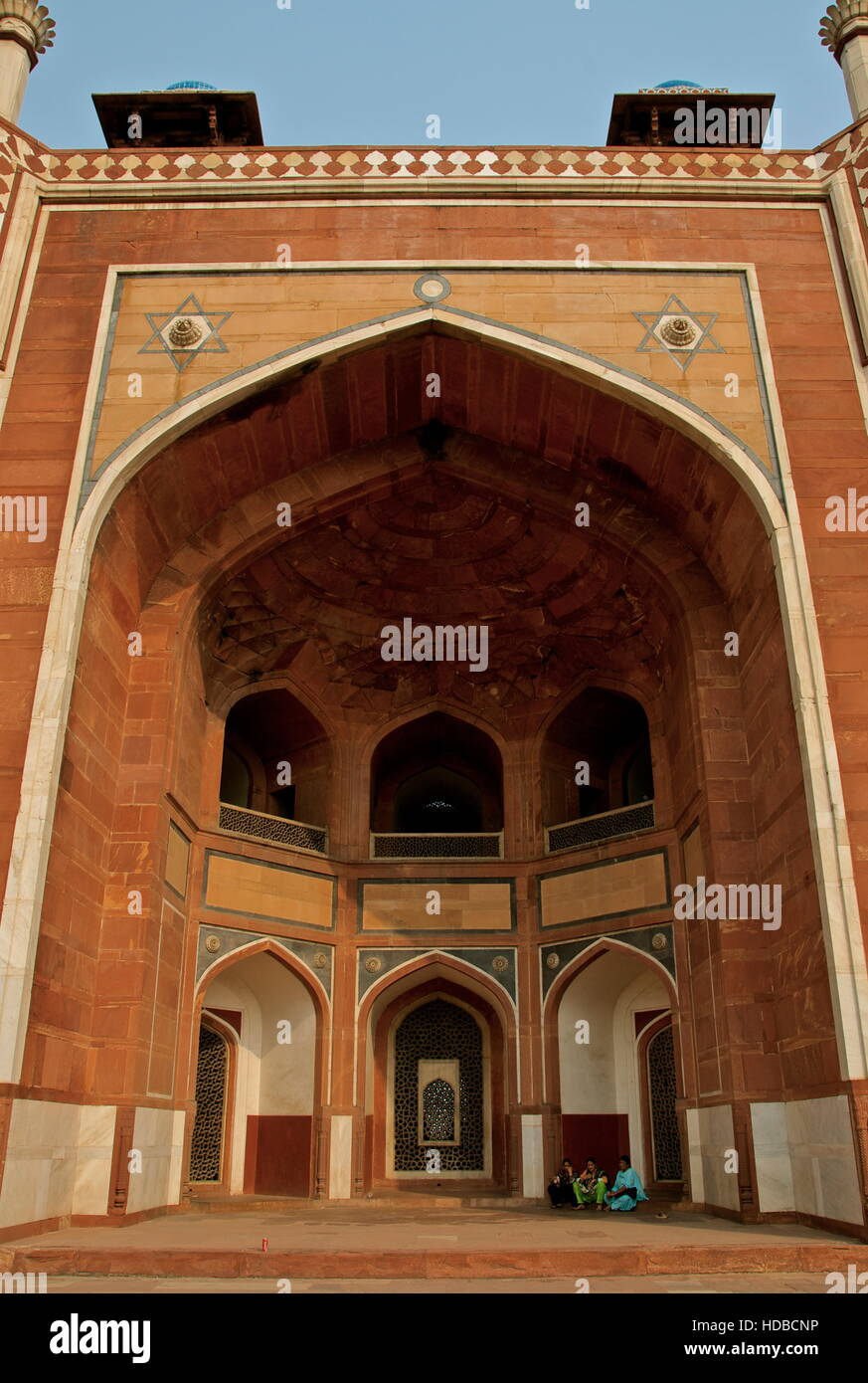Amis ou famille à la Tombe de Humayun à Delhi, Inde Photo Stock - Alamy