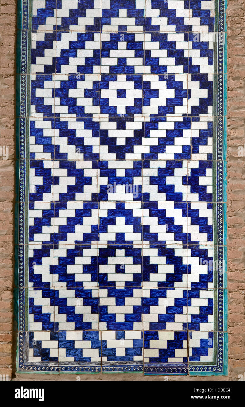 L'ancienne mosaïque sur le mur d'une mosquée, Khiva, Ouzbékistan Photo ...