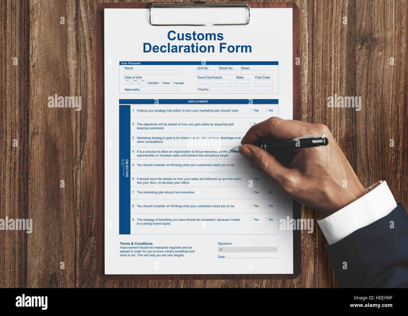 Formulaire de déclaration de douane de marchandises facture Concept de ...