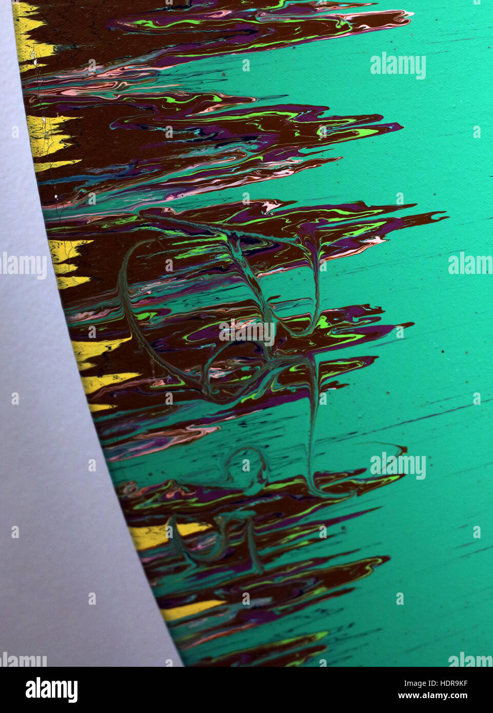 Détail d'une peinture de Damien Hirst, une collaboration avec David ...
