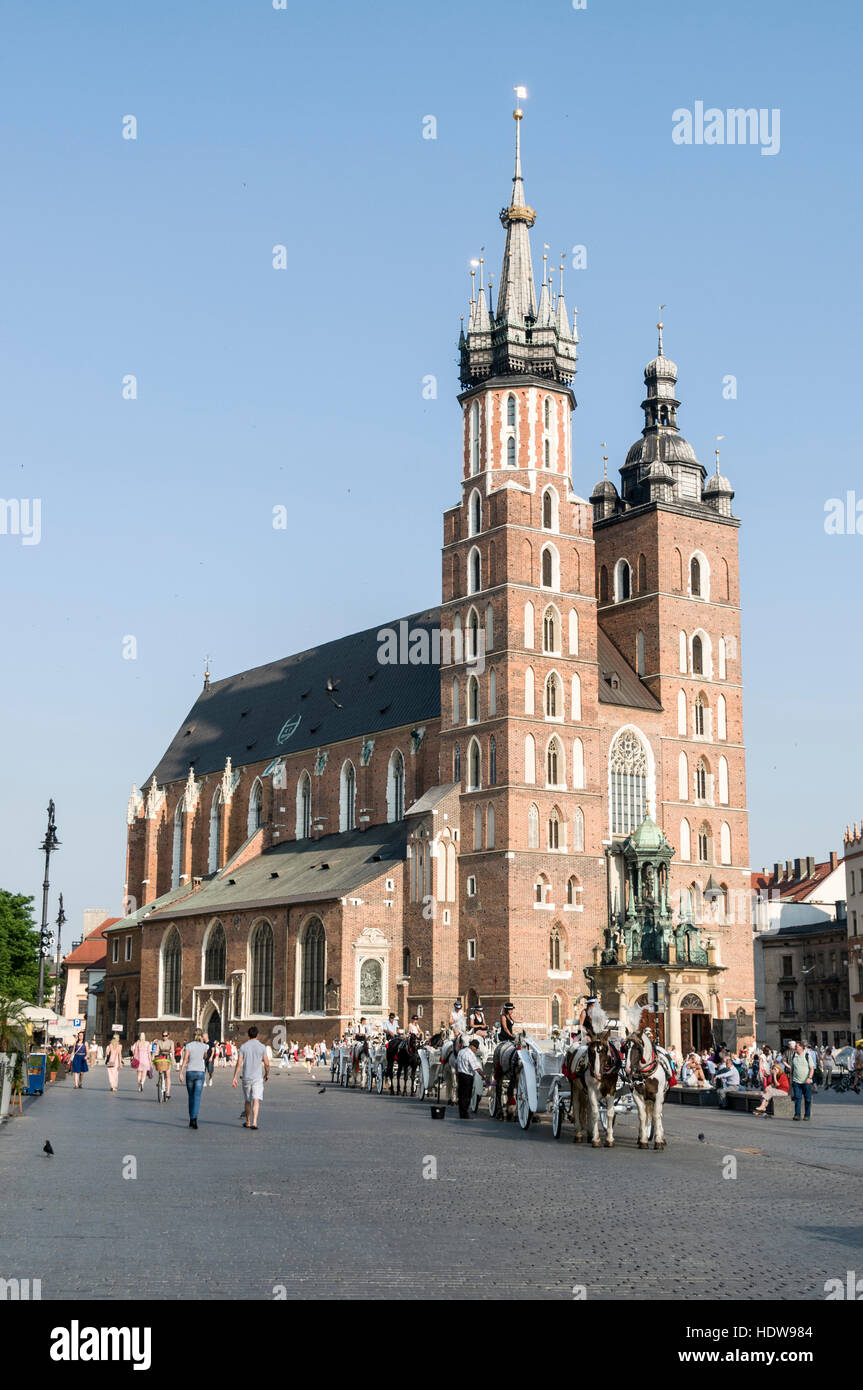 Krakow saint marys church Banque de photographies et d’images à haute ...
