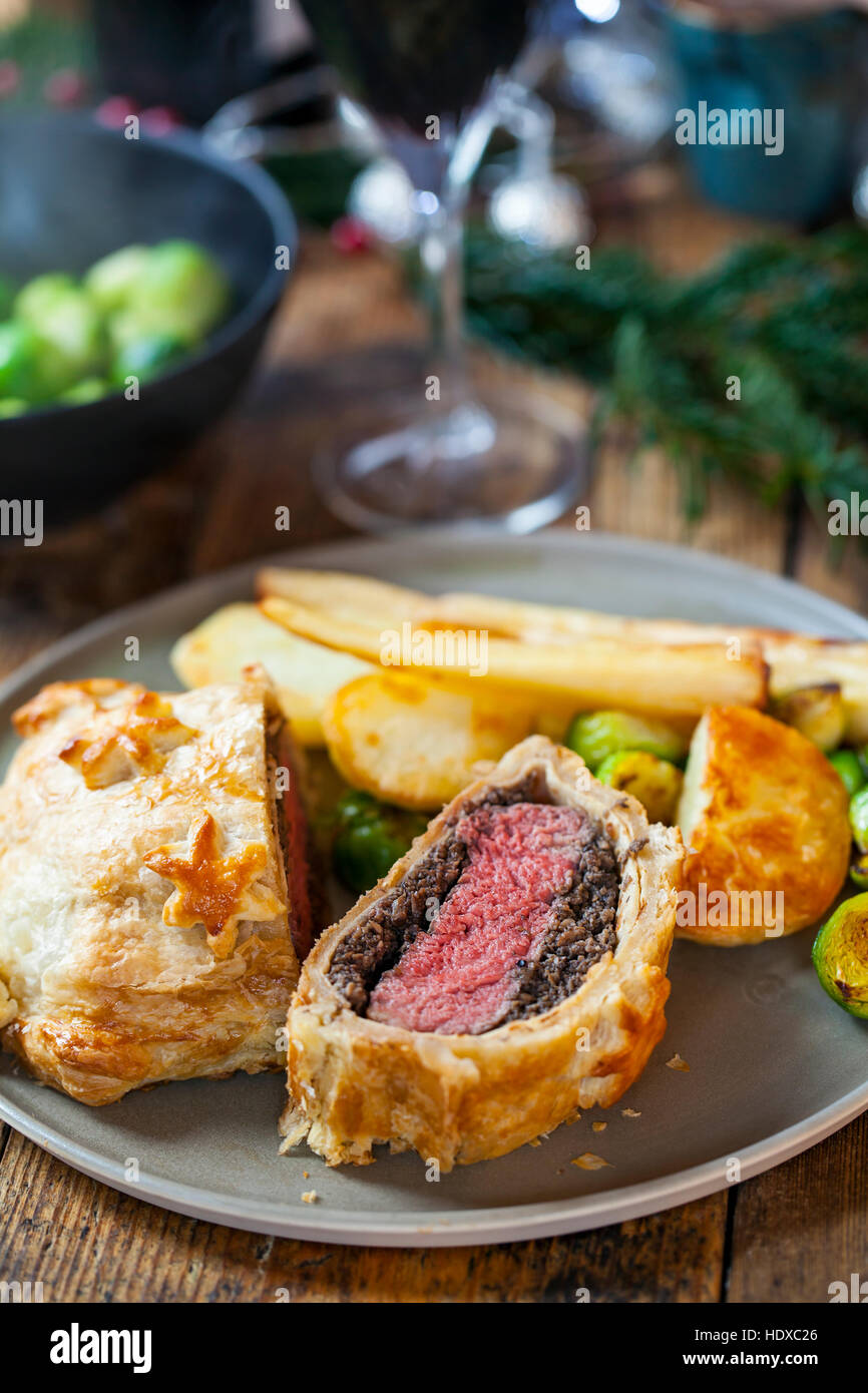 Repas de boeuf wellington Banque de photographies et d’images à haute ...