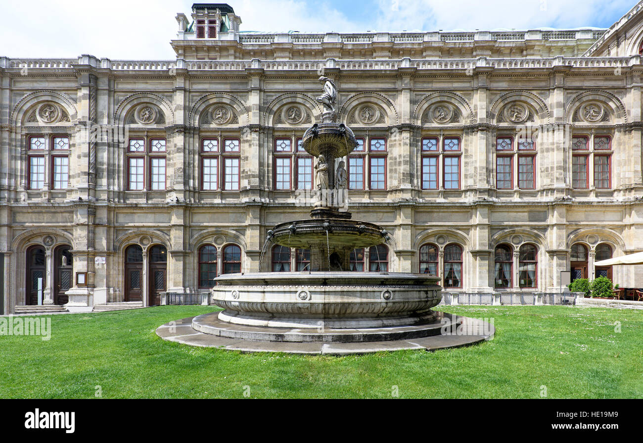 Statue opera house vienna Banque de photographies et d’images à haute ...