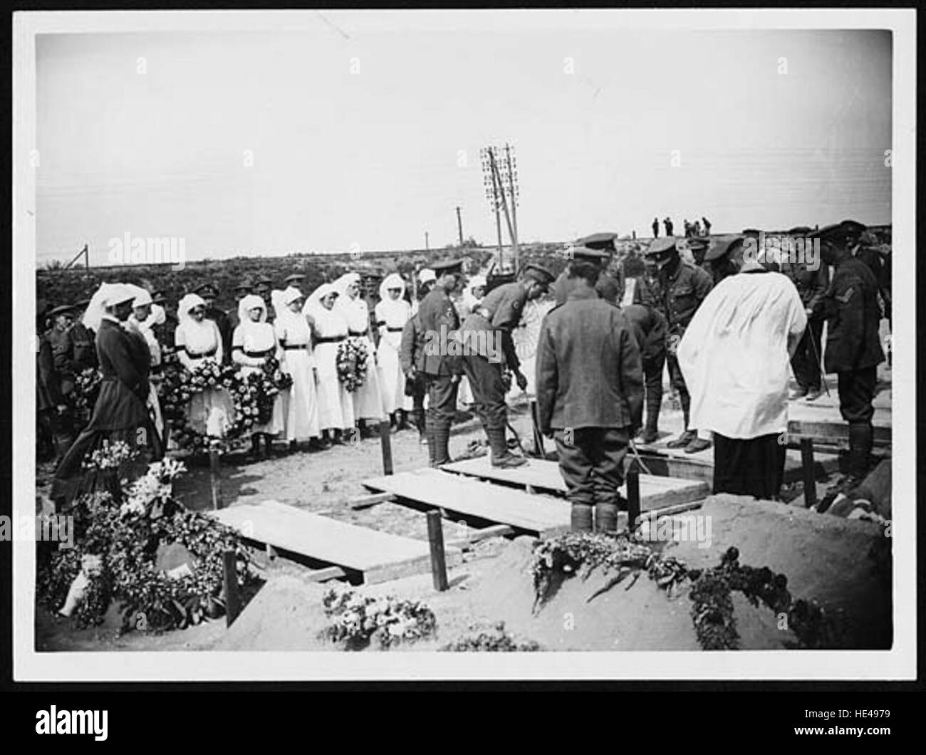 Abaissement de cercueil Banque de photographies et d’images à haute ...