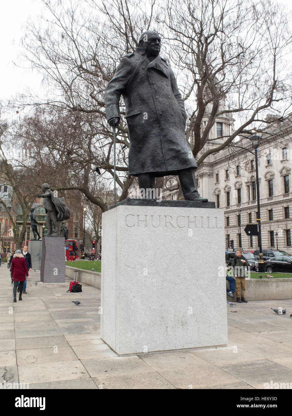 Hitler statue Banque de photographies et d’images à haute résolution ...