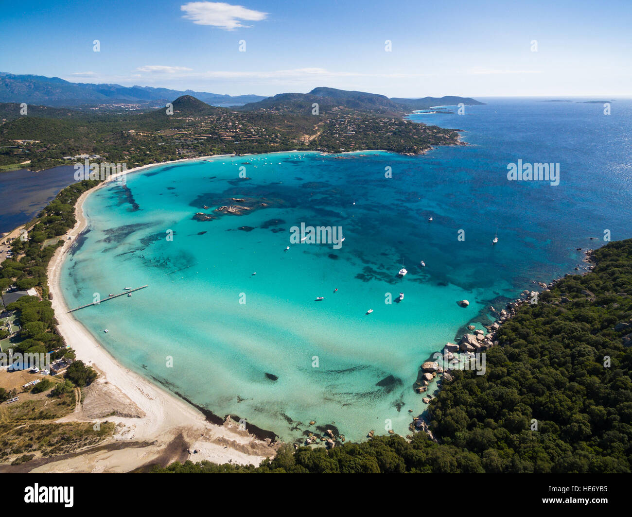 Vue aérienne de la plage de Santa Giulia en Corse en France Photo Stock ...