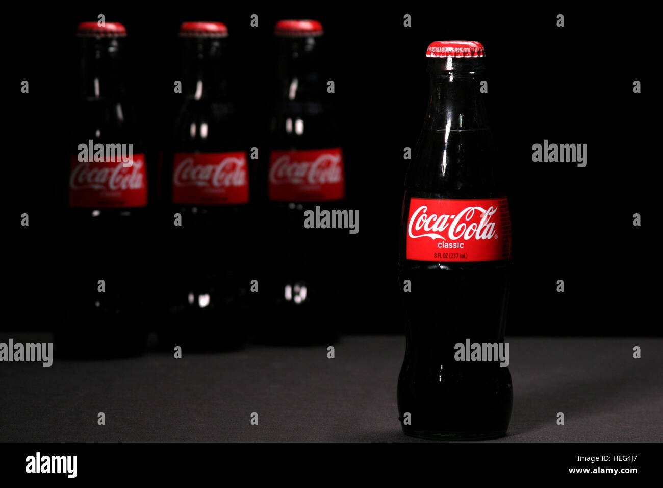 Bouteille de coca classique Banque de photographies et d’images à haute ...