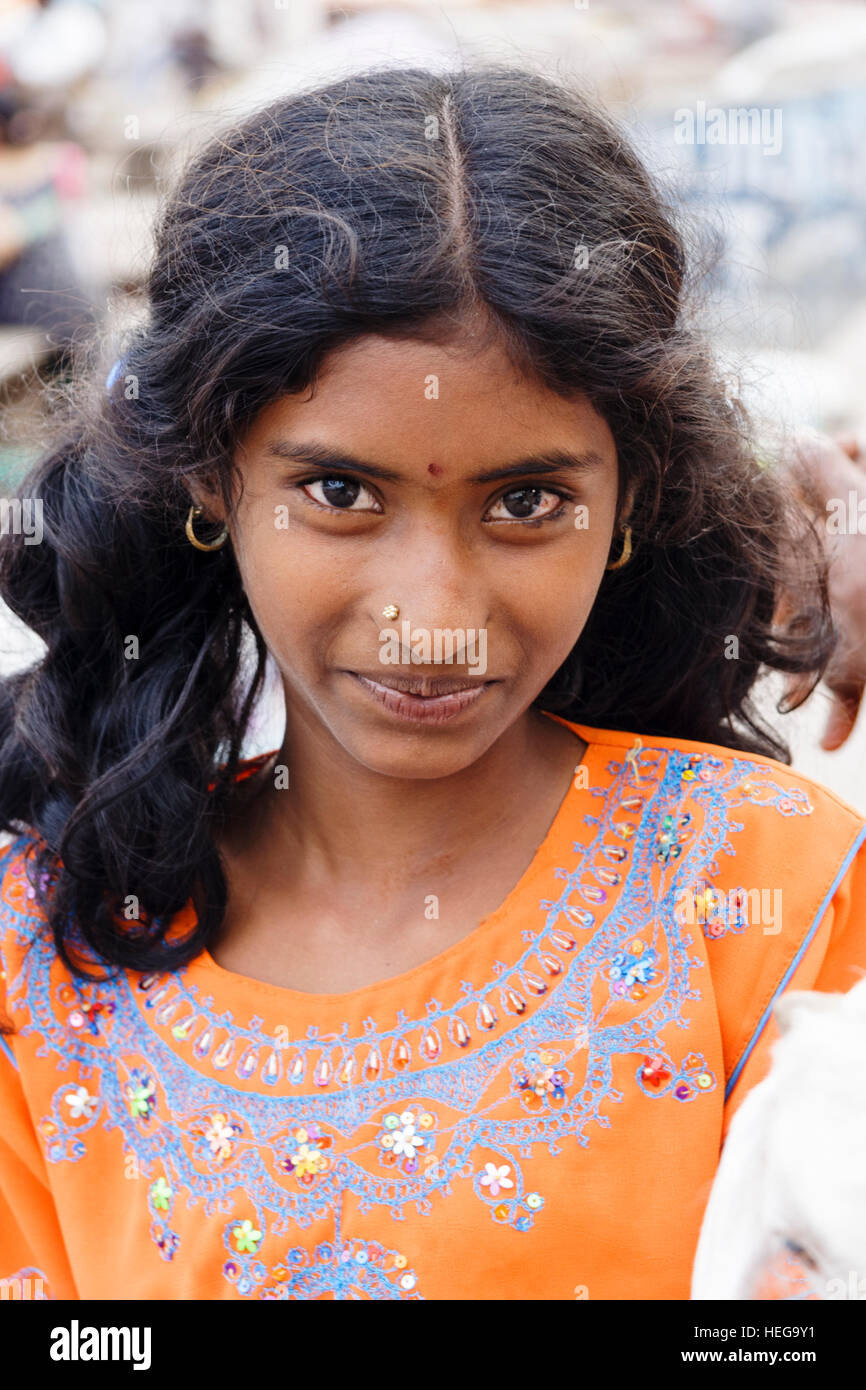 Hindu girl Banque de photographies et d’images à haute résolution - Alamy