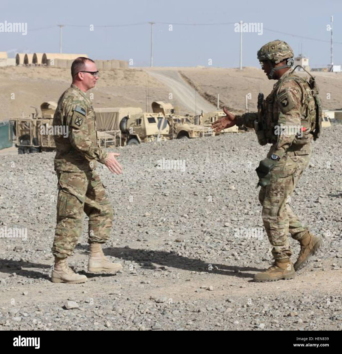 2/10 CCPS Commandant, le colonel Dennis Sullivan dit adieu à CSM Alonzo ...