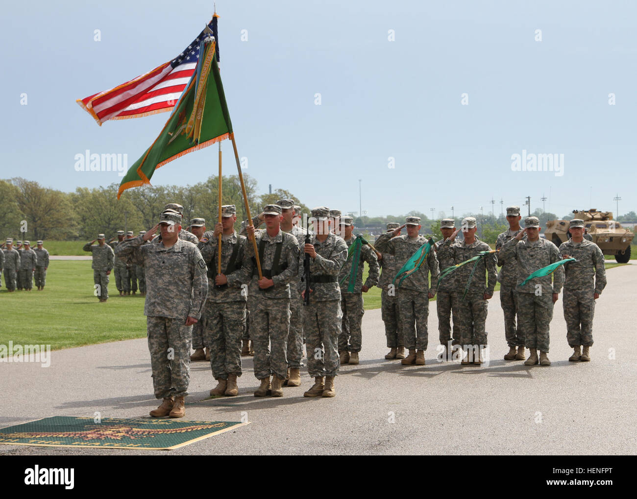 Au cours de l'adoption de la 'couleurs' partie d'une cérémonie de ...