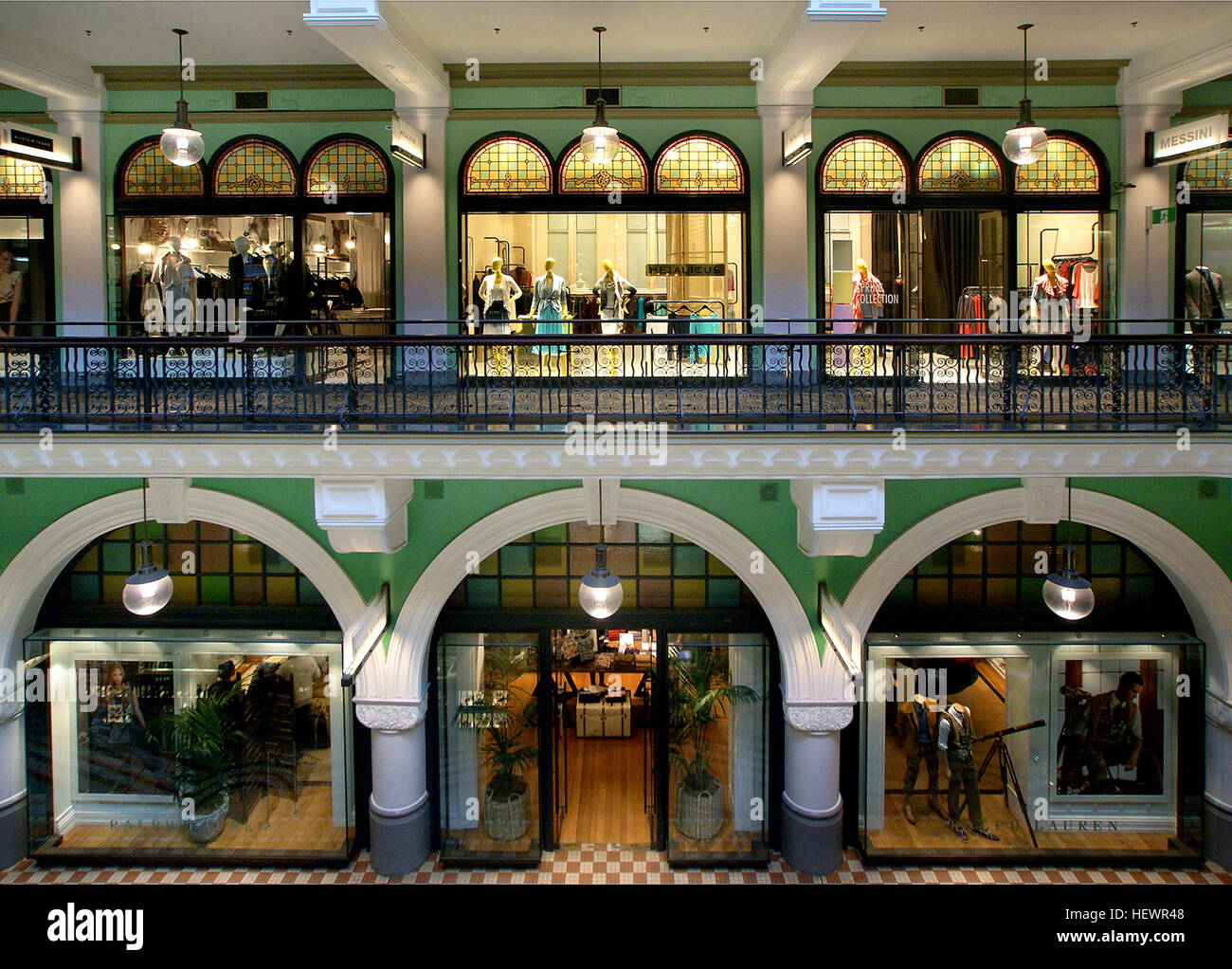 Riche en histoire et d'architecture splendide, le Queen Victoria ...