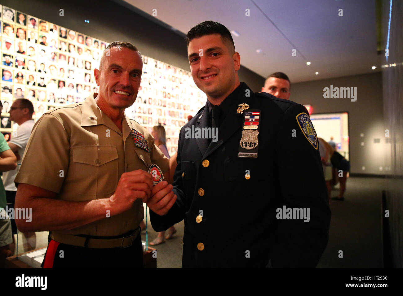 Le général de brigade Vincent Coglianese, 1er Groupe Logistique ...