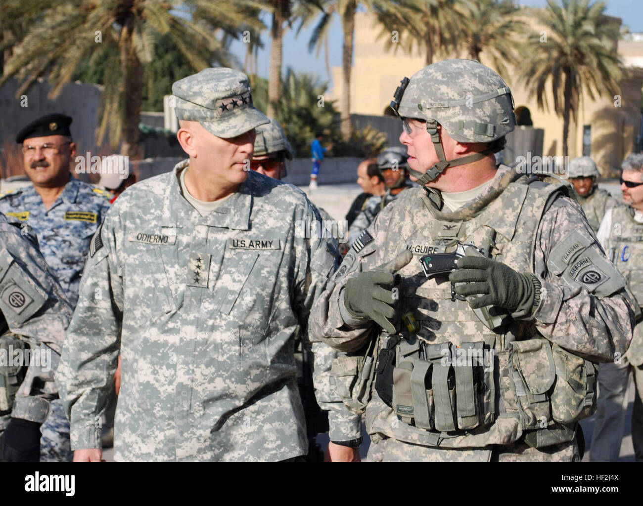 Col timothy mcguire Banque de photographies et d’images à haute ...