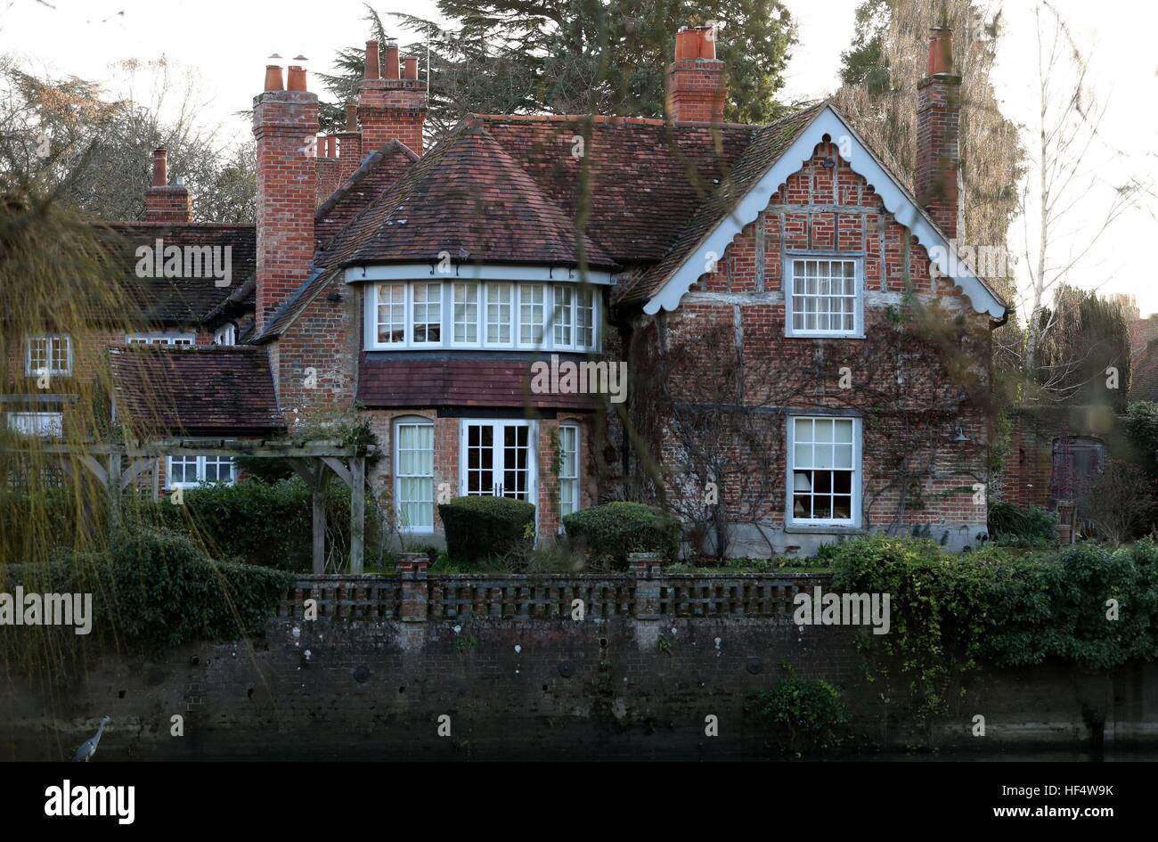 Mill Cottage, le Goring house de George Michael dans l'Oxfordshire ...