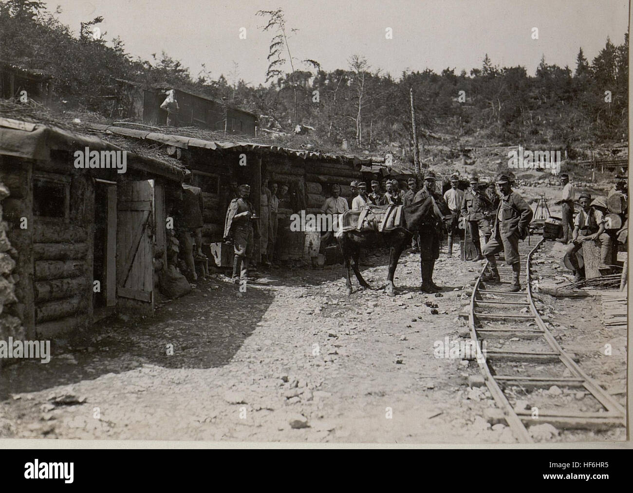 Photographie de la première Guerre mondiale montrant un poste d ...