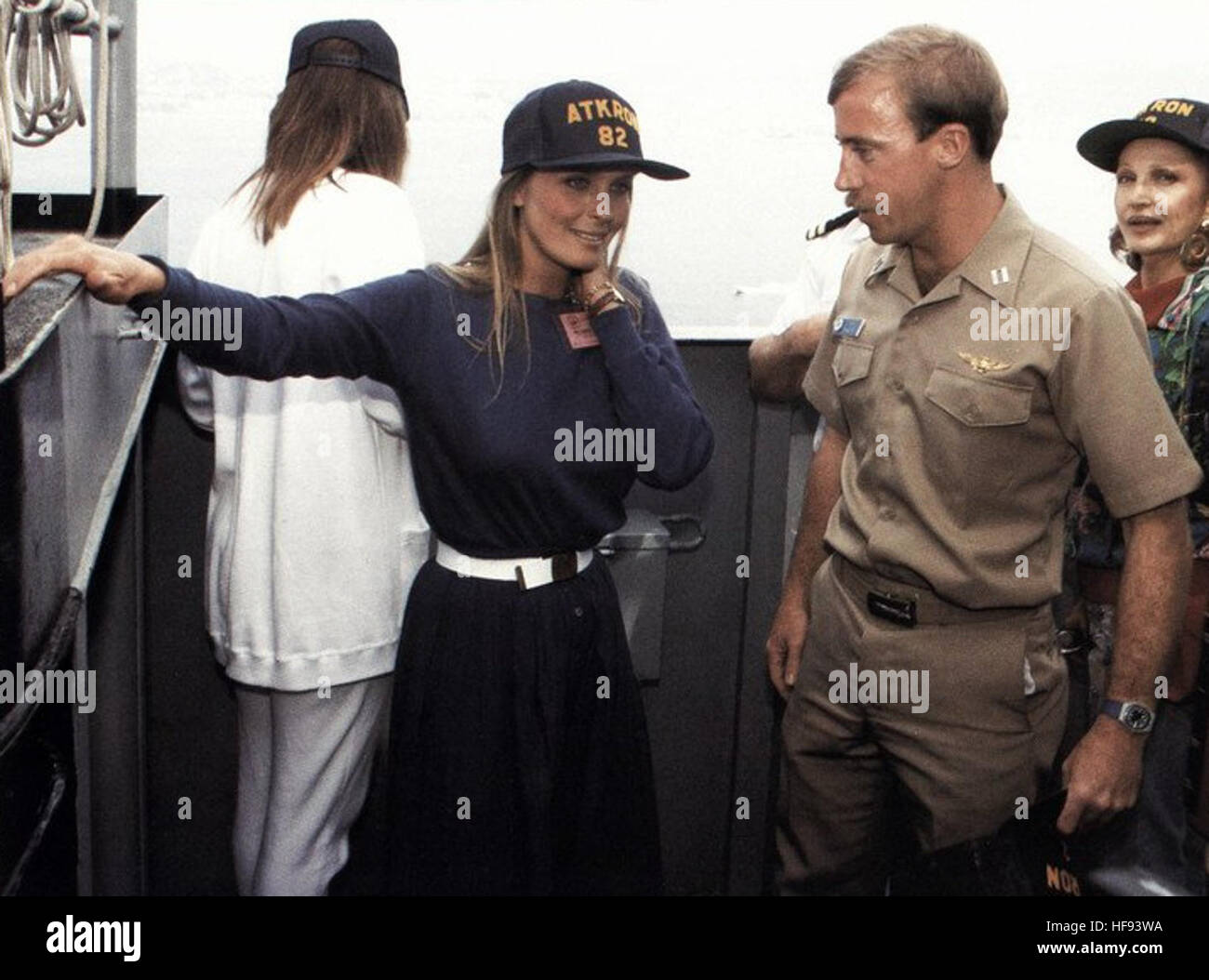 Bo Derek à bord du USS Nimitz (CVN-68) en mai 1987 Photo Stock - Alamy