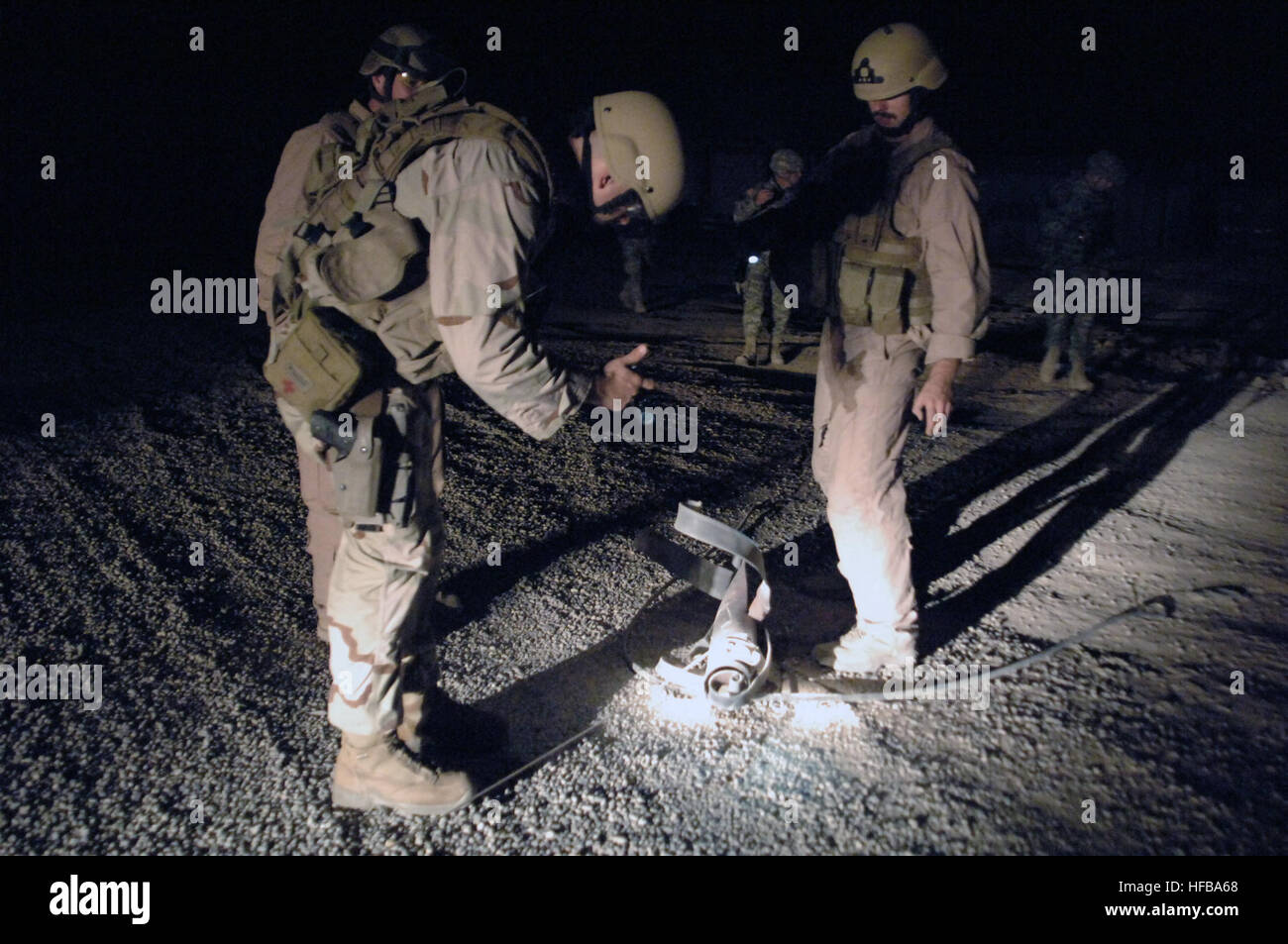 Explosive ordnance disposal mobile unit eodmu 11 Banque de ...