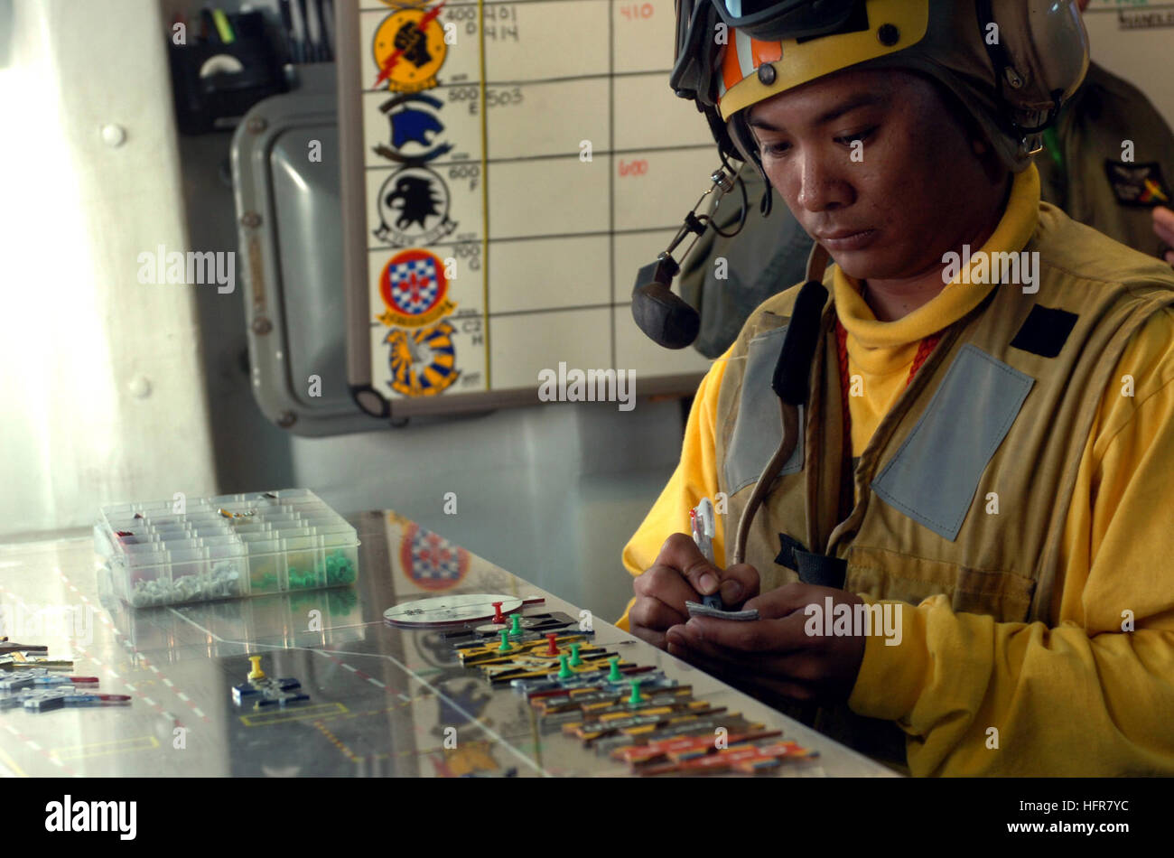 060619-N-0555B-220 mer des Philippines (18 juin 2006) - Les cadres ...