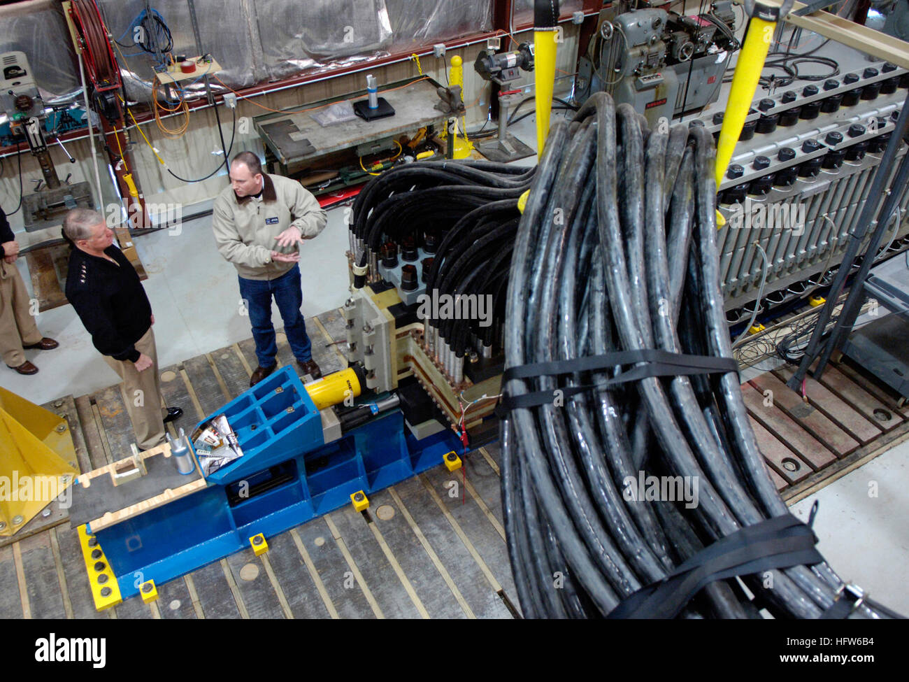 Electromagnetic railgun emrg program Banque de photographies et d ...